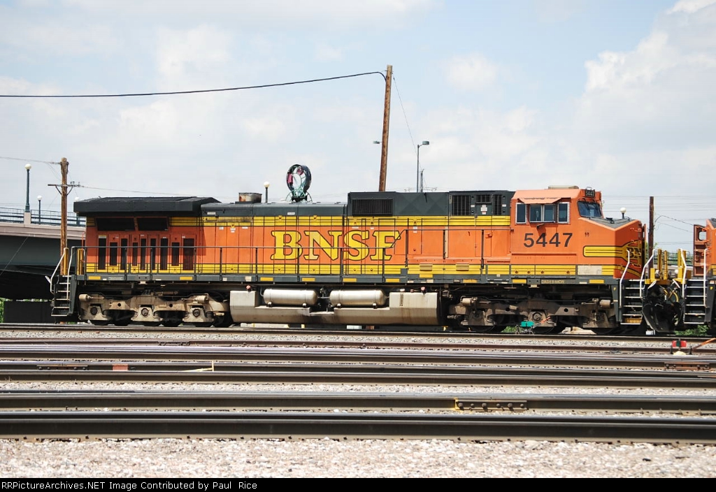BNSF 5447